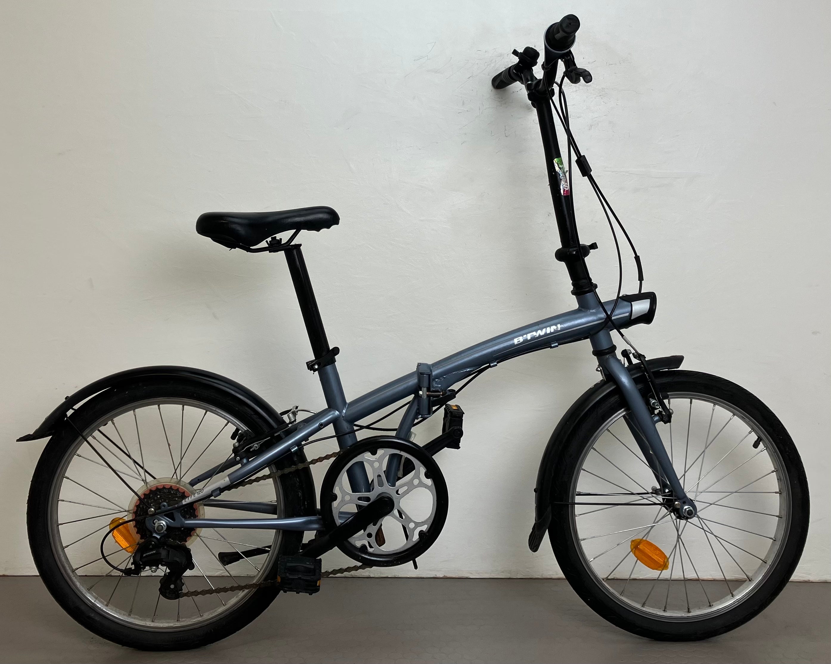 Btwin Tilt 120 fällbar, 20”, 6 växlar, bättre begagnat skick – Cykeloutlet